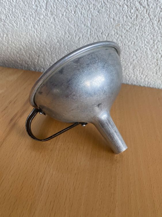 Alter Aluminium Trichter Grösse 10 (Gebraucht) in Schwarzenburg für CHF ...