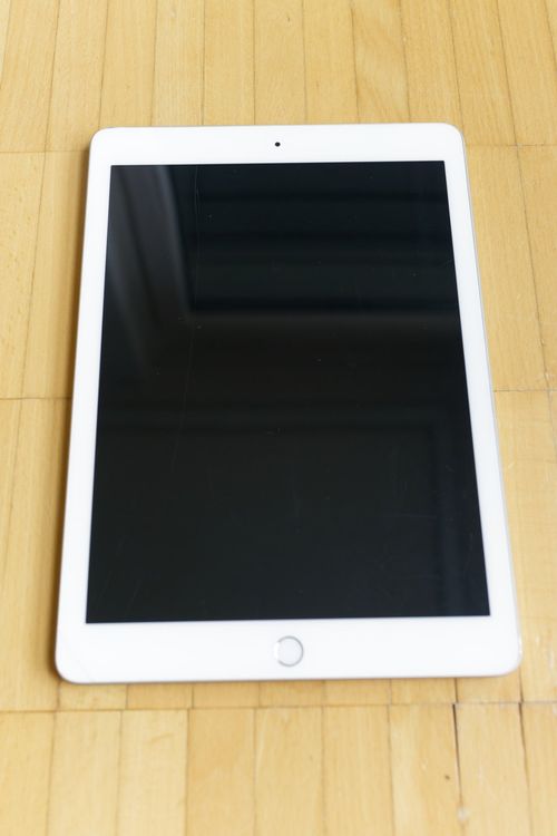 Apple iPad 5. Generation 128 GB - weiss (Gebraucht) in Zürich für CHF ...
