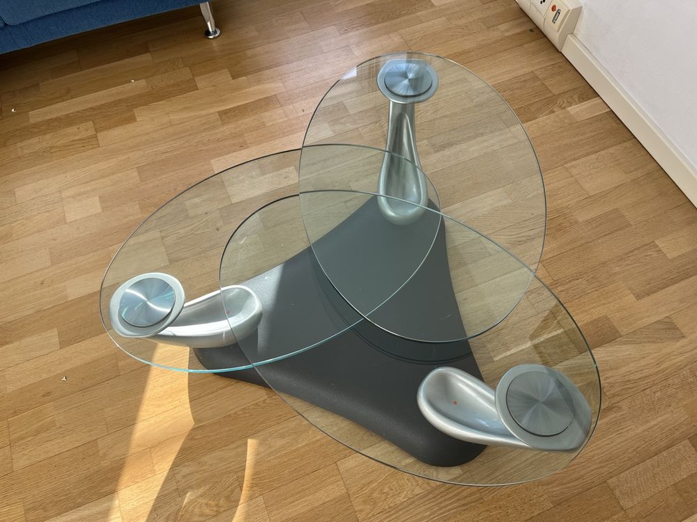 Edler Design-Glas Couchtisch, Dreifuss, Top Zustand! (53) (Gebraucht ...
