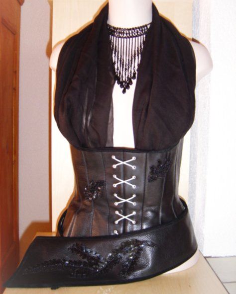 Mieder Corsage (Neu und originalverpackt) in Schmerikon für CHF 350 ...