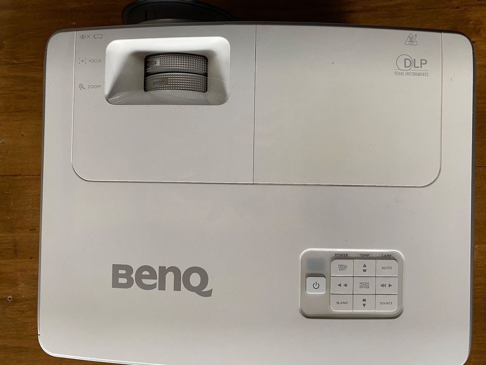 BenQ W1060 DLP Beamer (Gebraucht) in Grüningen für CHF 87 – mit Lieferung auf Ricardo kaufen