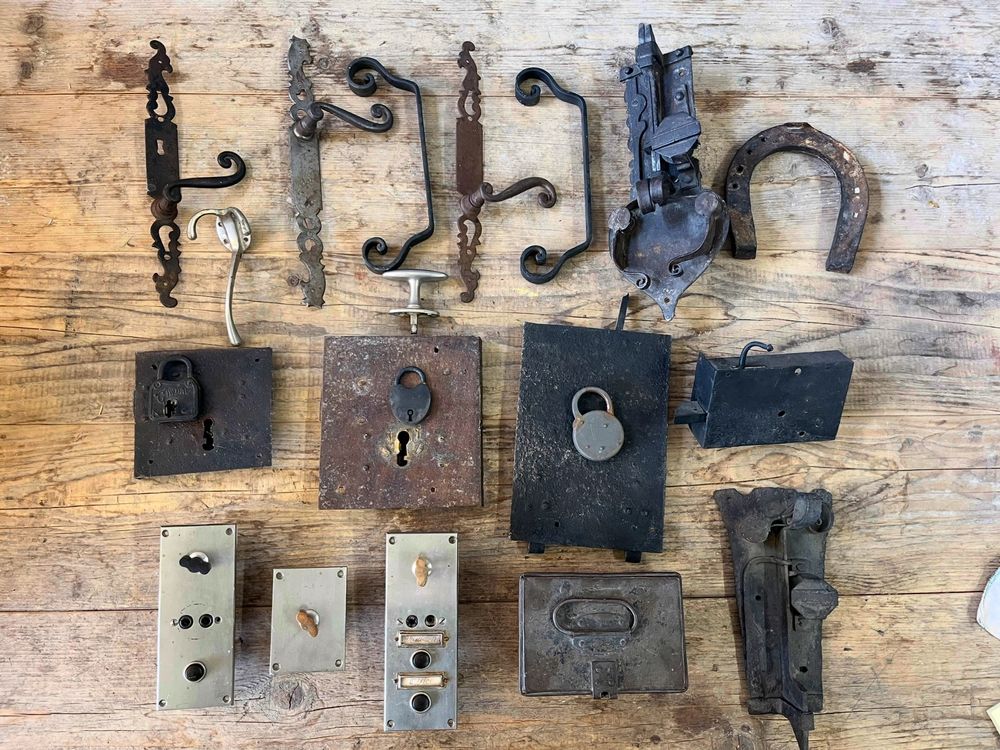 Antike Schlosser Und Beschlage