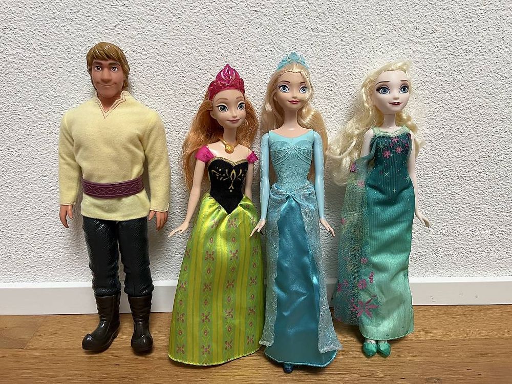 Barbieset Frozen, Anna, Elsa und Christoph (Gebraucht) in Neuenkirch ...
