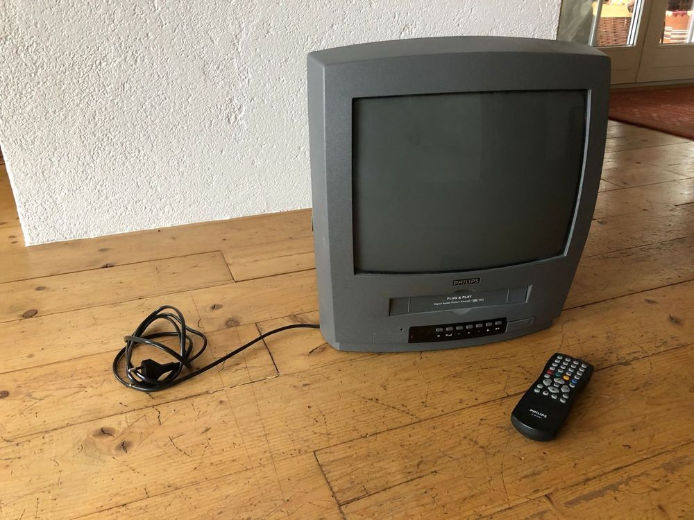 TV Phillips à magnétoscope VHS intégré (D'occasion) à Peseux pour CHF 1 ...