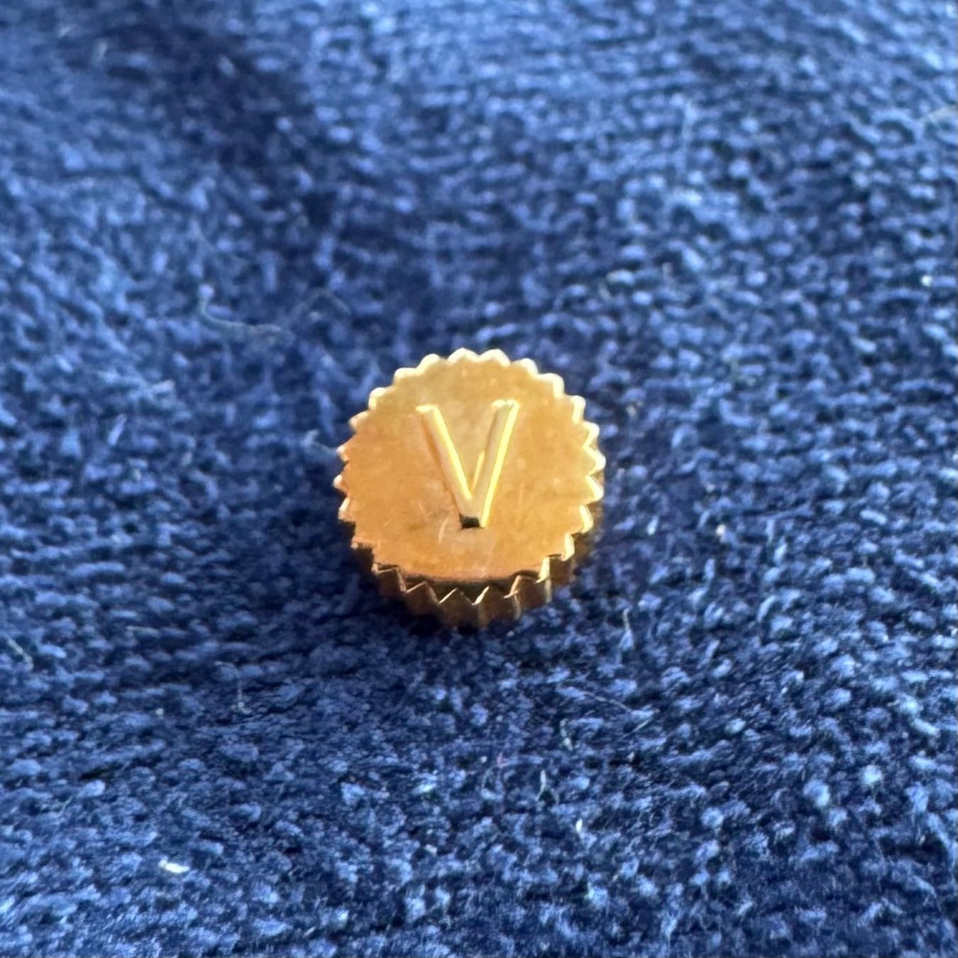 “V” Signed Crown 4.85mm/ Signierte Krone Tap 10 NOS (Neu (gemäss ...