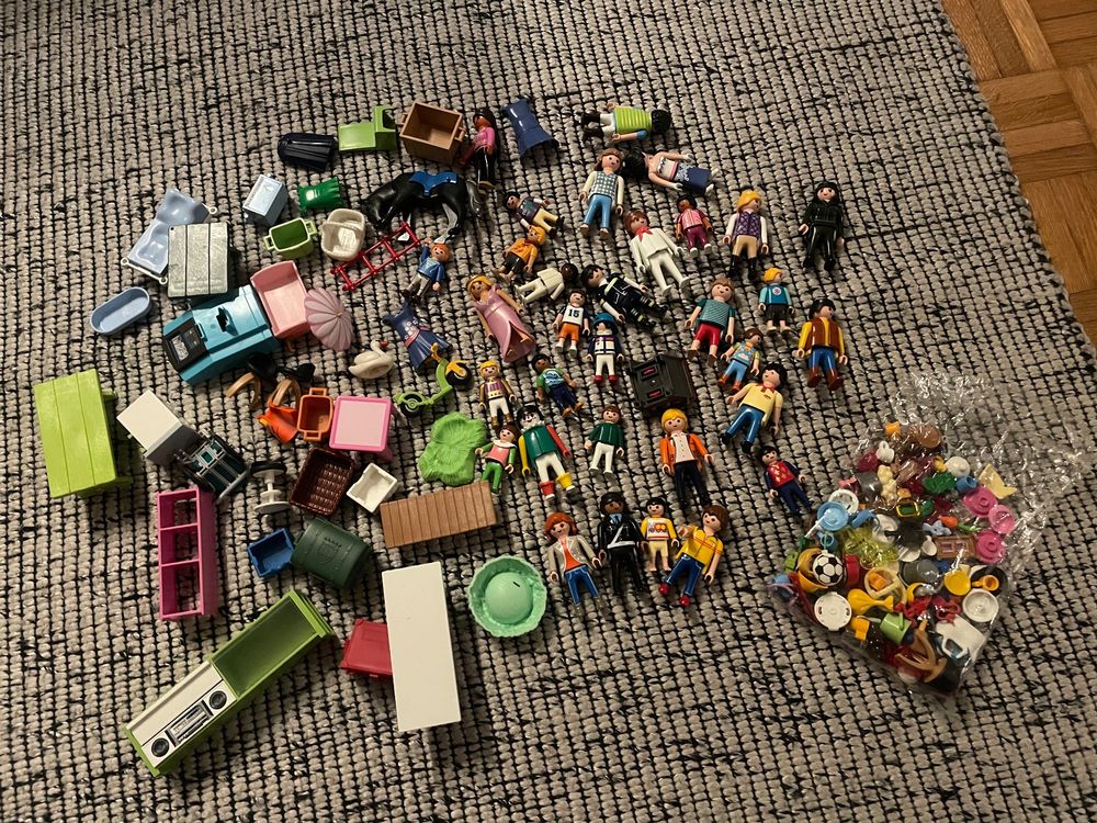 Playmobil Set 181 Teile Figuren Möbel Geschirr Zubehör | Kaufen auf Ricardo