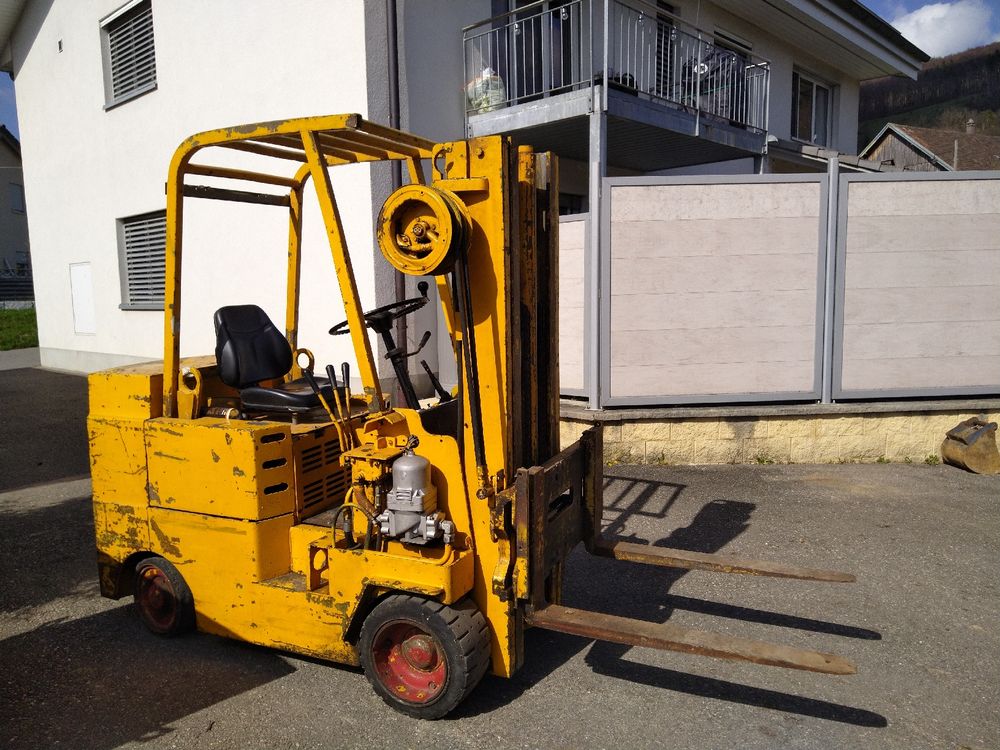 Gabelstapler Hubstapler Stapler zu verkaufen. (Defekt) in Nenzlingen ...