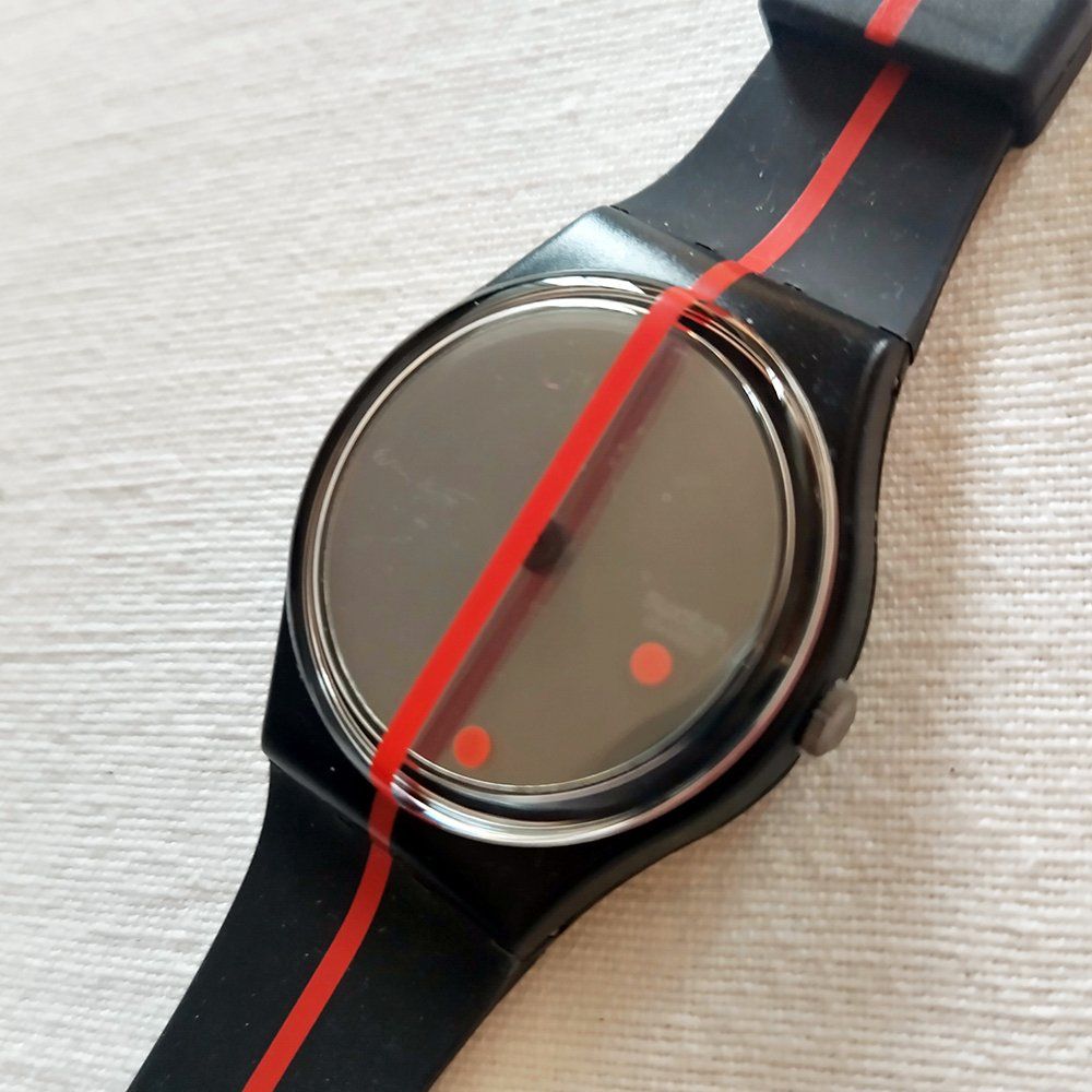 Swatch 700 Jahre Schweiz / «360° Rosso su Blackout» (Neu und ...