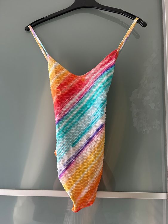 Swimsuit NEW with tag Size M (Neu und originalverpackt) in Muzzano für CHF 15 – mit Lieferung ...