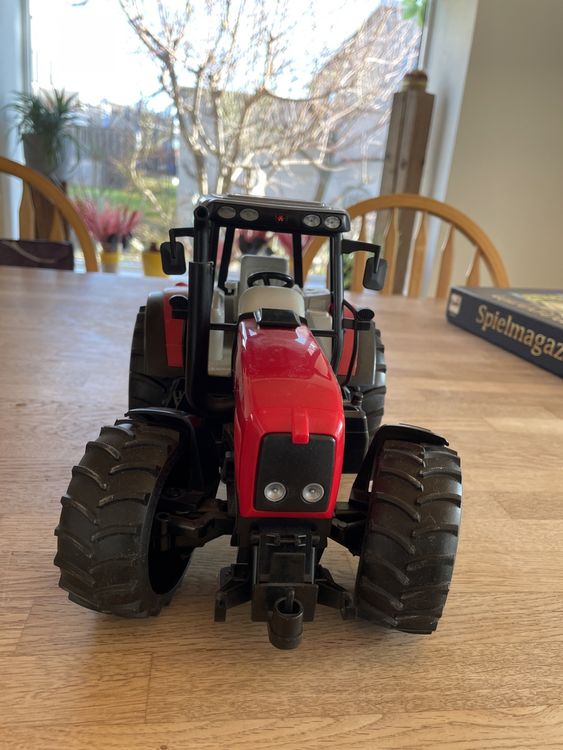 Traktor (Gebraucht) in Auw für CHF 2.5 – nur Abholung auf Ricardo kaufen