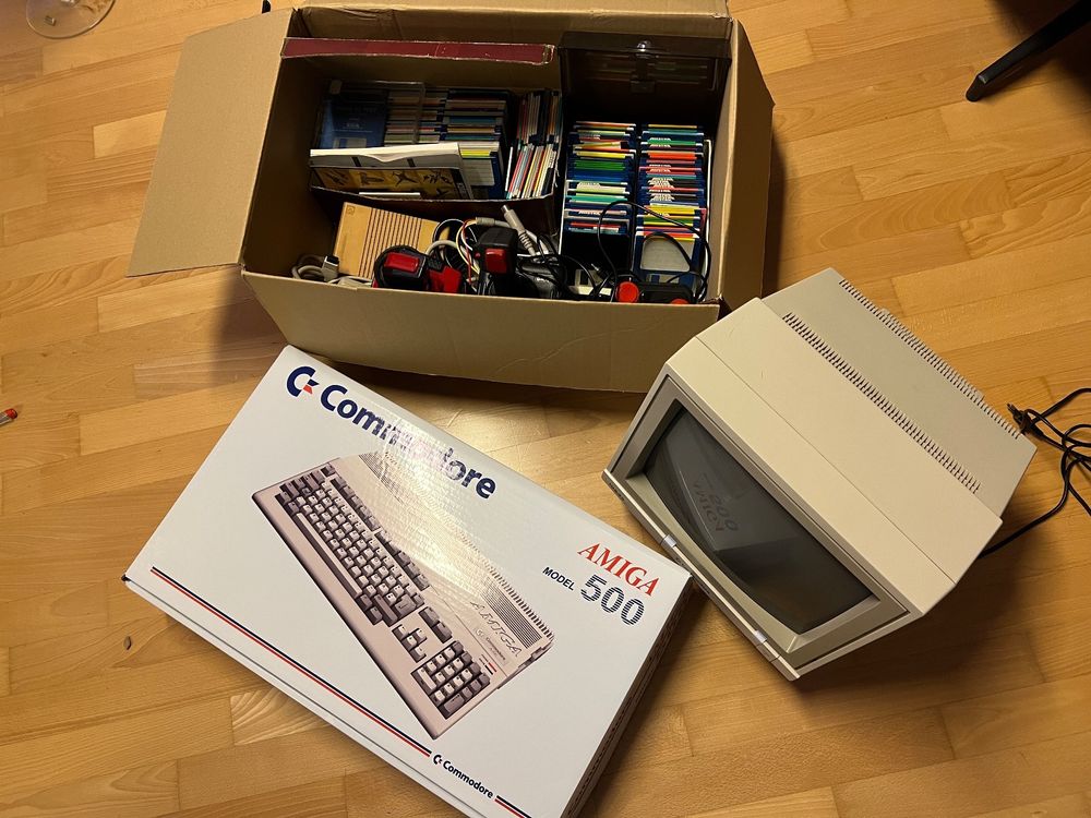 Amiga 500 mit Monitor, Spielen und viel Zubehör (Gebraucht) in ...