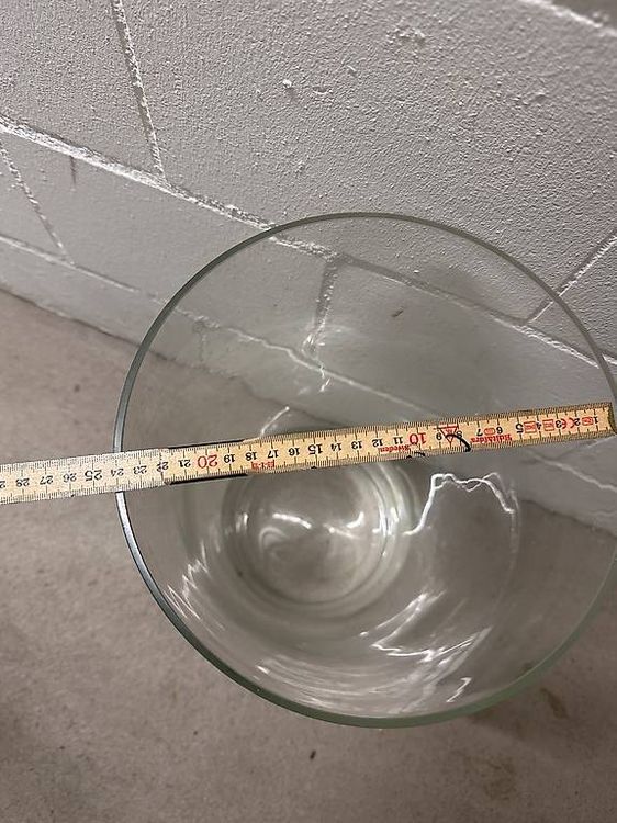 Vase aus Glas - gross 45 cm hoch, Durchmesser 24cm (Gebraucht) in Basel ...