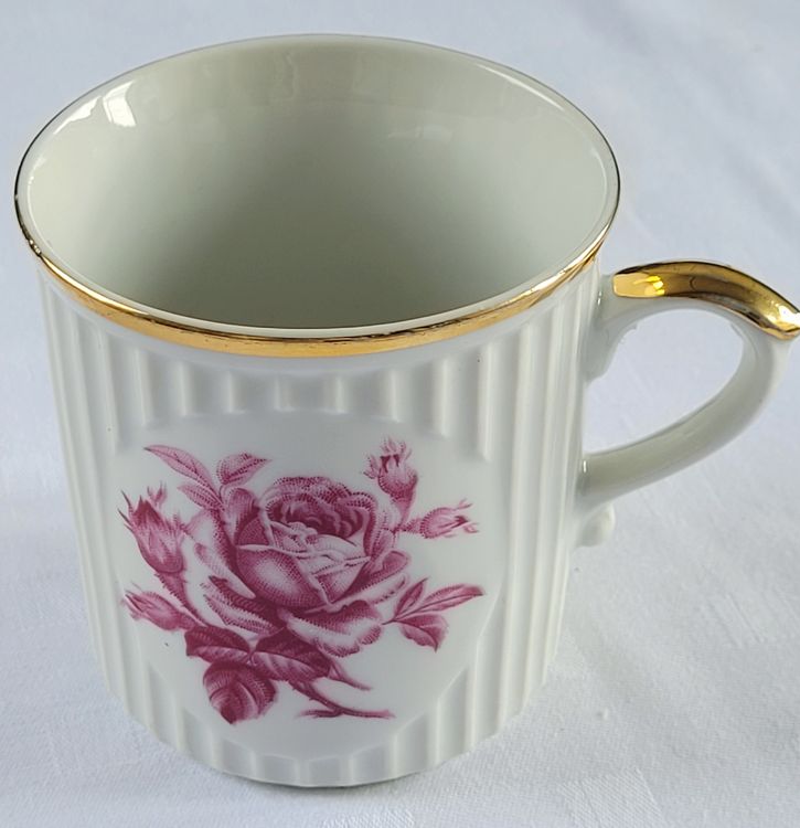 Tasse Mit Goldrand Alt