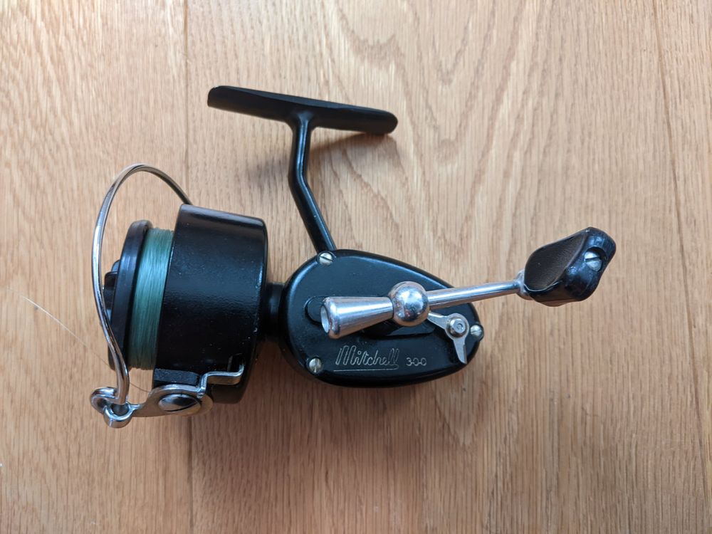 Gut erhaltene Mitchell 300 Rolle | Kaufen auf Ricardo