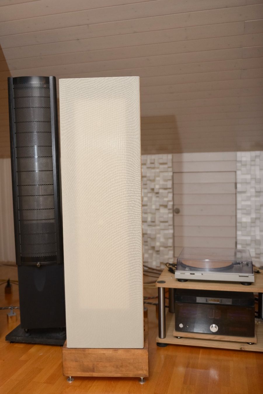 Magnepan LRS with High-Mass Custom Bases & Premium Upgrades (Gebraucht ...
