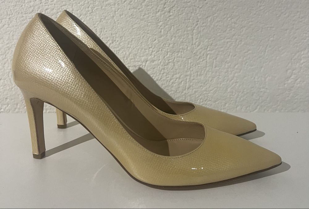 Escarpins à talons hauts, taille 39 (D'occasion) à St-Pierre-Clages ...