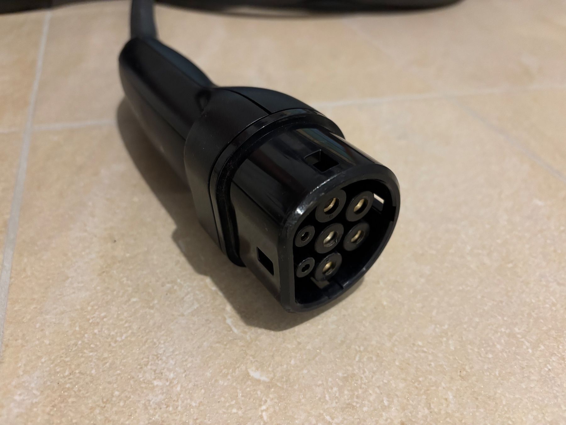 Tesla Wall Connector 32A, Gen2 (Gebraucht) in Thun für CHF 215 – mit ...