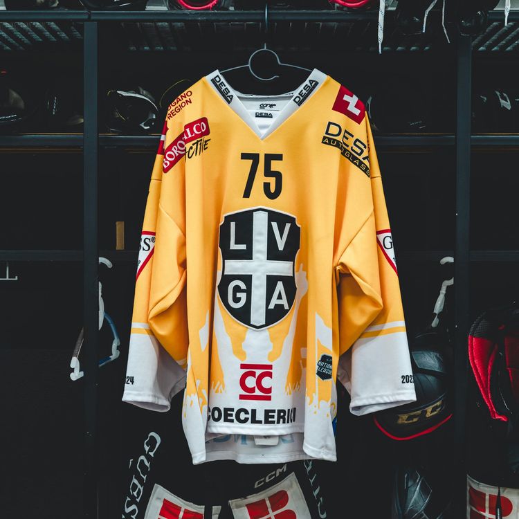 #75 Roberts Cjunskis - Official Third Jersey HC Lugano | Kaufen auf Ricardo