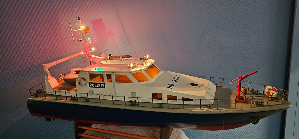 Rarität, Polizeiboot Bremen 9 von Graupner (Gebraucht) in HOMBRECHTIKON ...