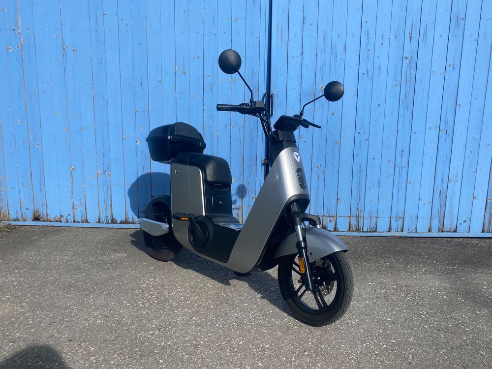Yadea V7 Elektro Roller Scooter 25KM/H e-mobility (Gebraucht) in Wald ...