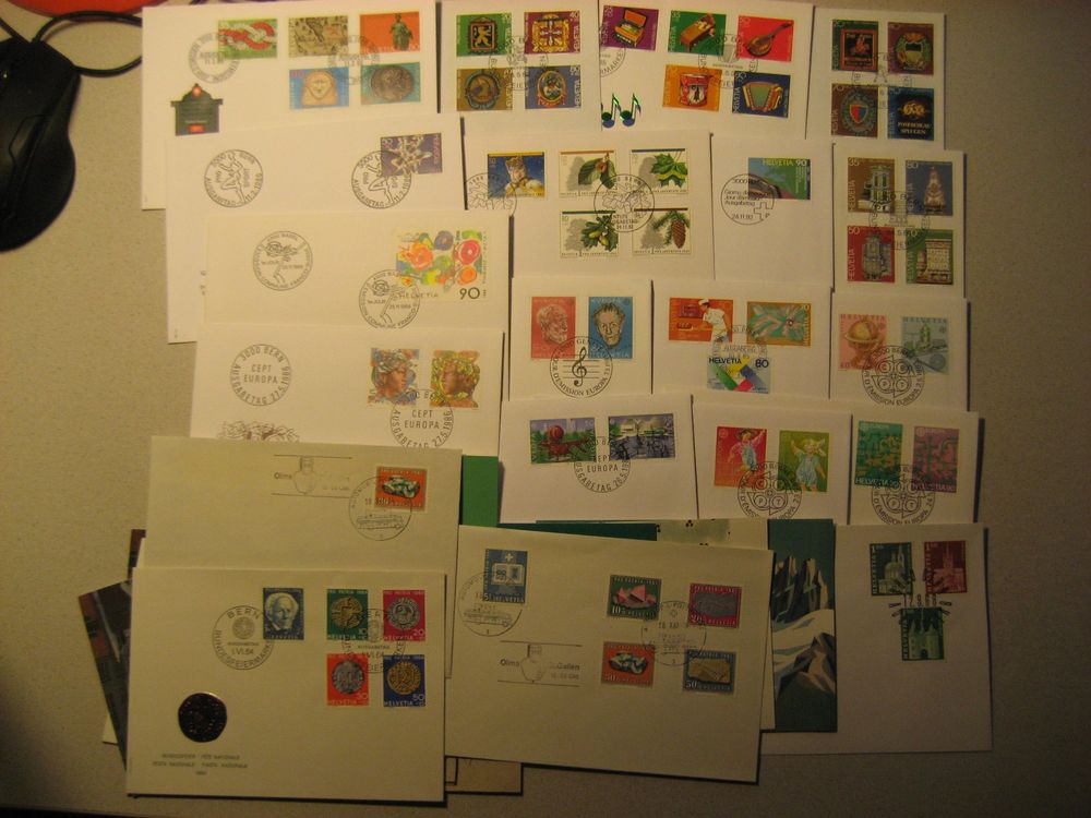 Schachtel mit sehr vielen Briefe, Briefmarken Schweiz | Kaufen auf Ricardo Schachtel mit sehr vielen Briefe, Briefmarken Schweiz | Kaufen auf Ricardo