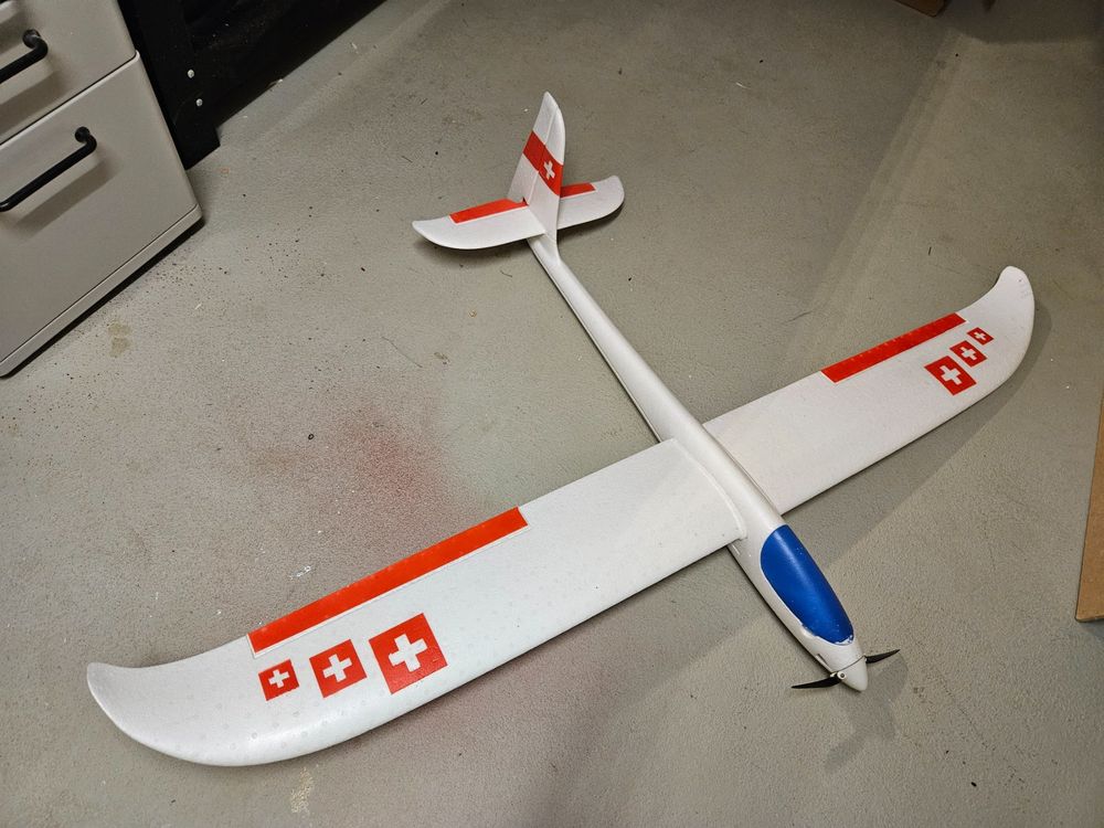 Segelflugzeug mit Motor (Gebraucht) in Muhen für CHF 75 – nur Abholung ...