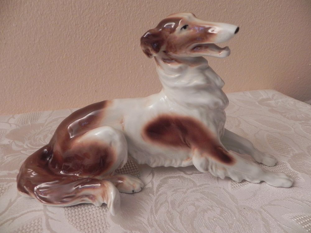Porzellanfigur Hund liegender russischer Windhund Barsoi | Kaufen auf ...