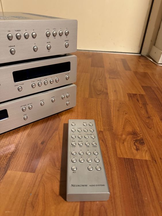 Neukomm Audio System Verstärker / Tuner / CD-Player | Kaufen auf Ricardo