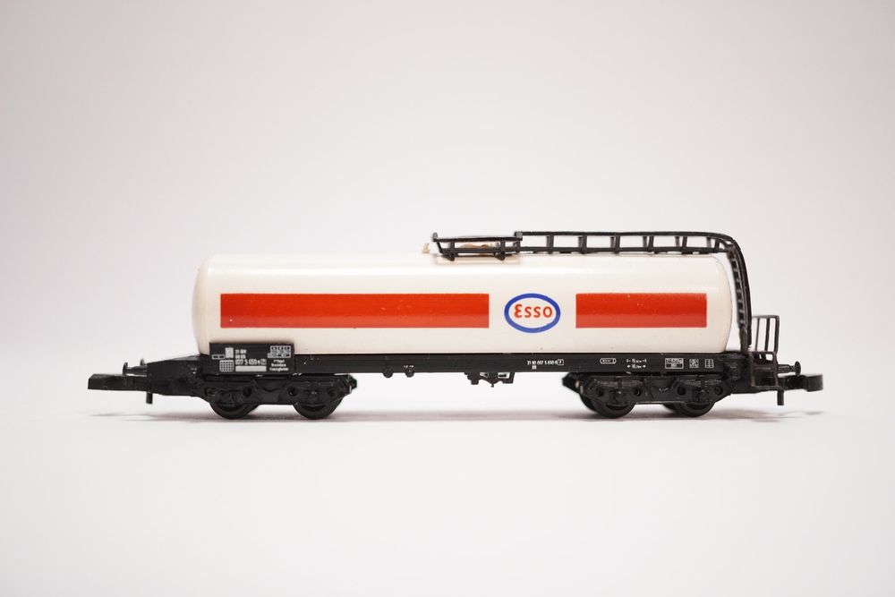 e33 Märklin 8626 DB Tankwagen Esso 4-achsig (Gebraucht) in Thun für CHF 16 – mit Lieferung auf ...