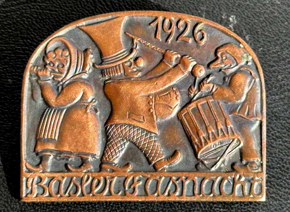 1926 Plakette Basel, Blaggedde basler Fasnacht (Gebraucht) in Seltisberg für CHF 12 – mit ...