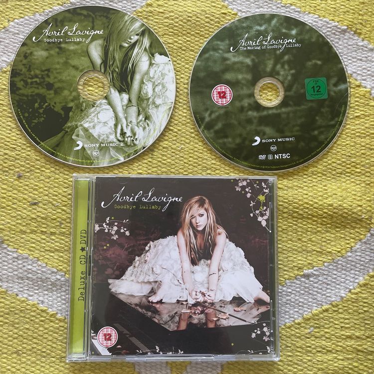 AVRIL LAVIGNE-CD+DVD GOODBYE LULLABY (DELUXE EDITION) | Kaufen auf Ricardo
