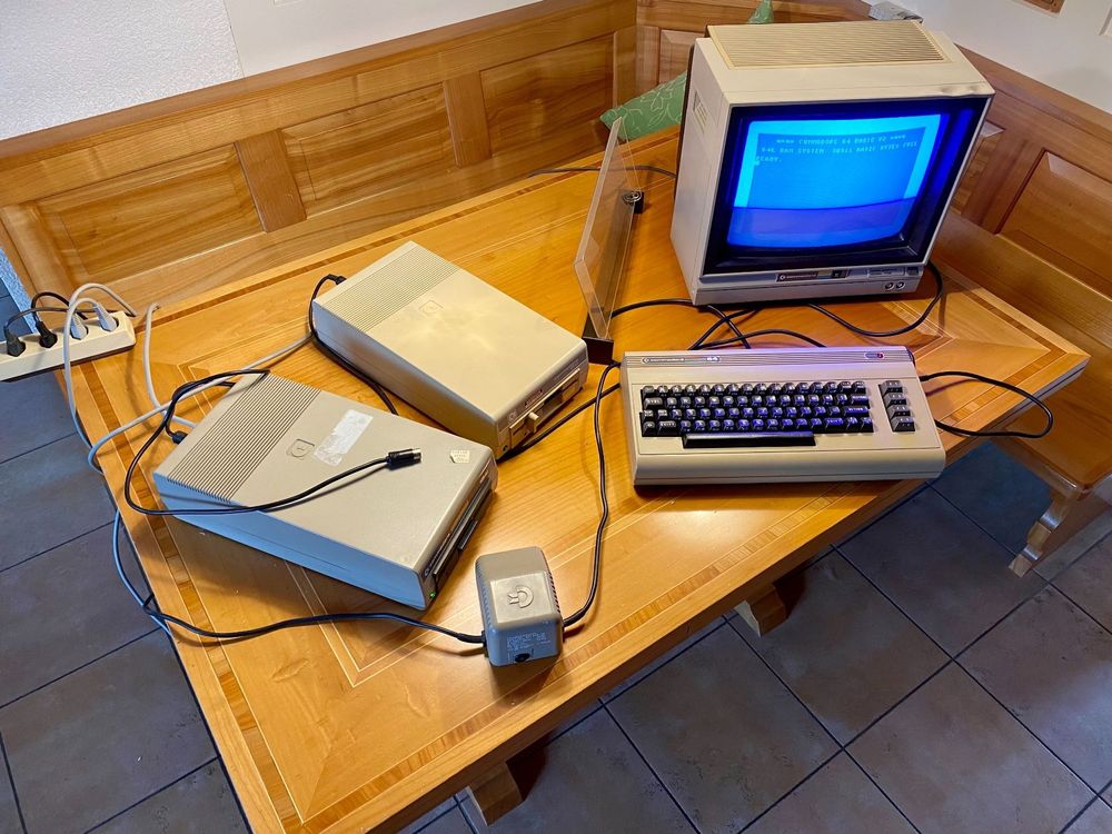 Commodore 64 Set | Kaufen auf Ricardo