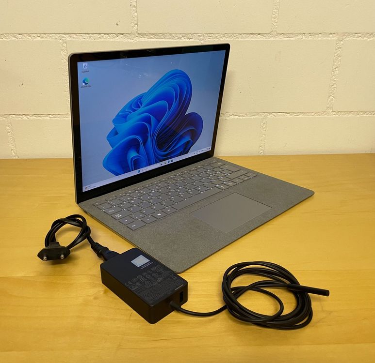 Microsoft Surface Laptop i7/8GB/256GB | Kaufen auf Ricardo