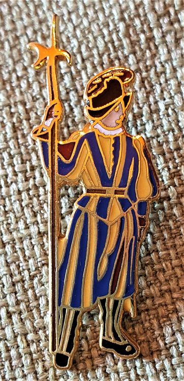 L432 - Pin Schweizer Garde Soldat in Rom beim Papst (Gebraucht) in ...