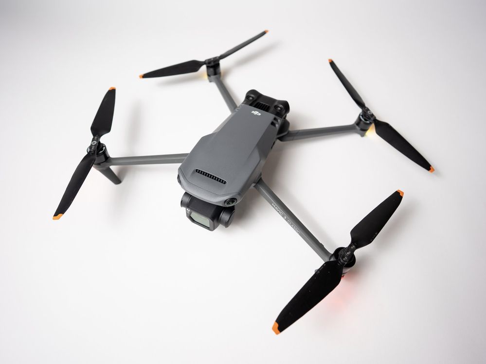 Drohne DJI Mavic 3 Classic + DJI RC + FlyMore Kit + Zuberhör (Gebraucht ...