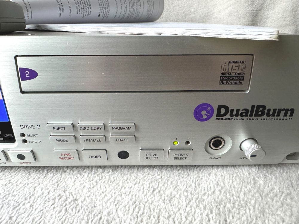 HHB pro CDR-882 Dual Drive CD Player Recorder highend (Gebraucht) in ...