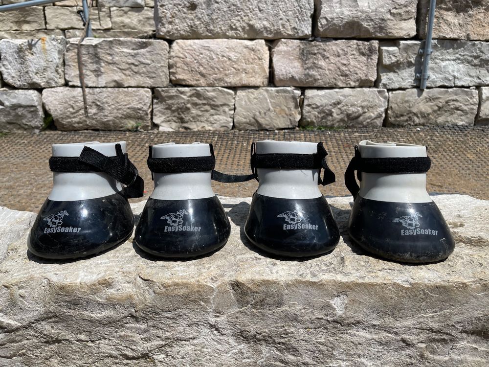 Easysoaker Hufschuhe für Pferde 4 Stück (Gebraucht) in Niedergösgen für CHF 32 – mit Lieferung ...