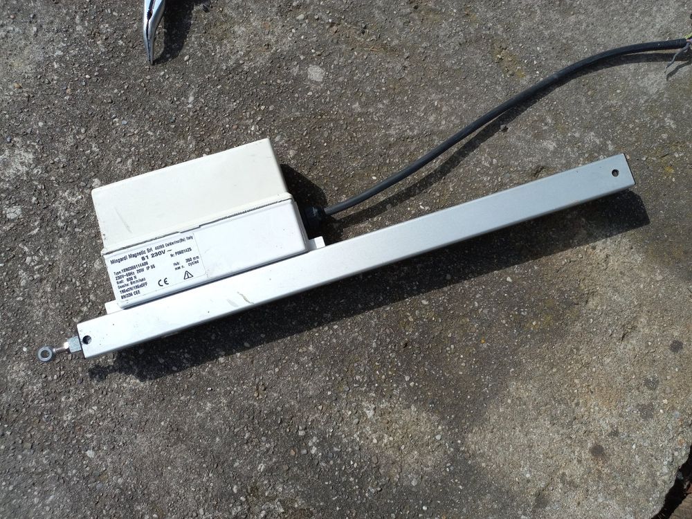 Motor RWA 600N Zahnstangenhub 230V IP55 (Gebraucht) in Zihlschlacht für ...
