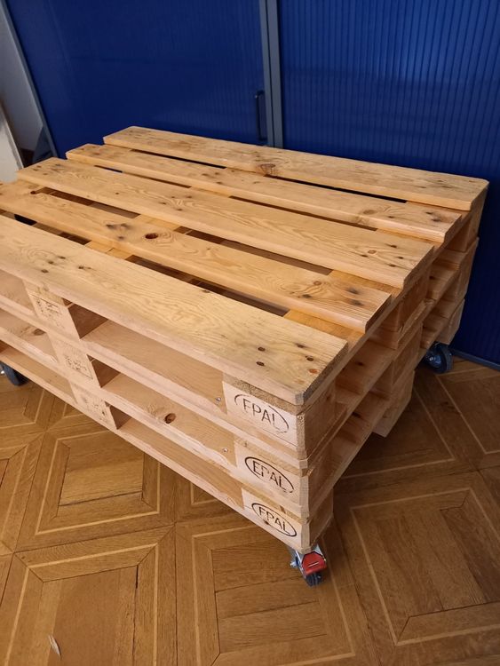 Palettentisch Tisch auf Rollen Sitzbank Abholung Wabern (Gebraucht) in Toffen für CHF 11 – nur ...