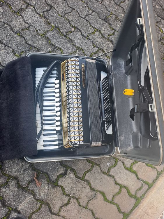 accordeon piano 4 voix (D'occasion) à Villeneuve pour CHF 700 – retrait uniquement | Acheter sur ...