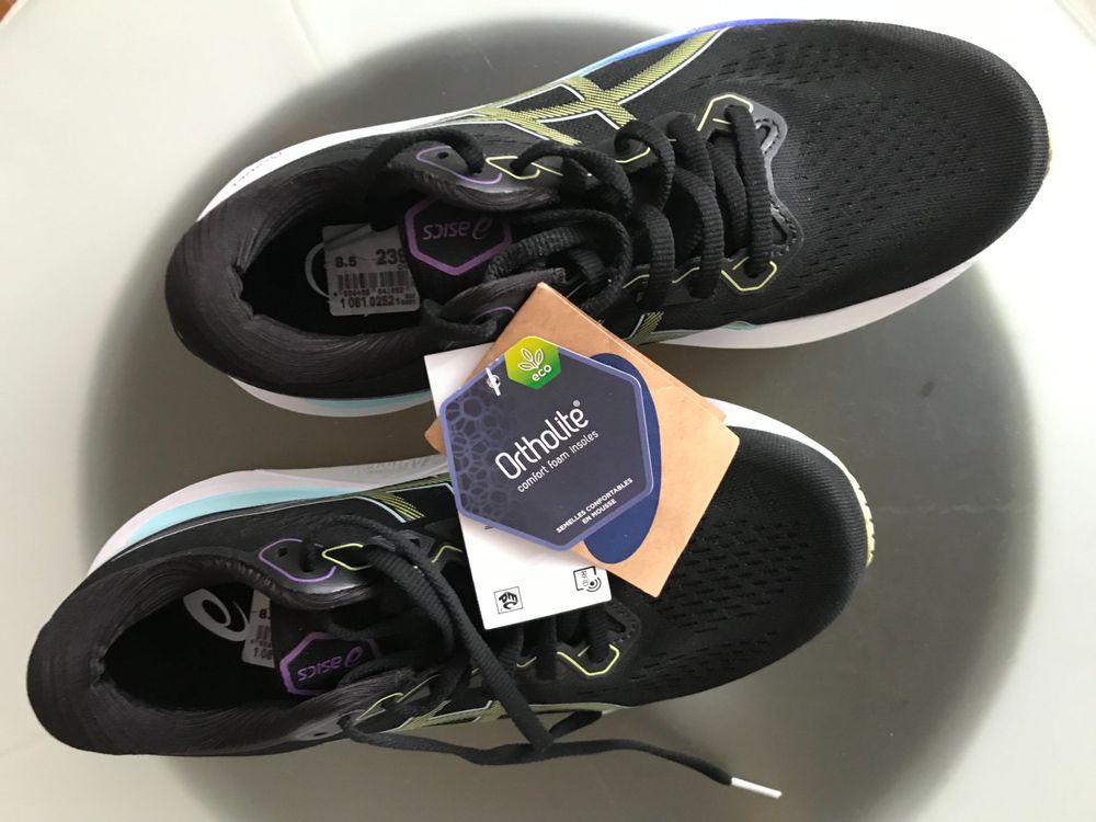 2 PAAR ASICS KAYANO 30 Damen Laufschuhe davon 1 PAAR GRATIS | Kaufen auf Ricardo