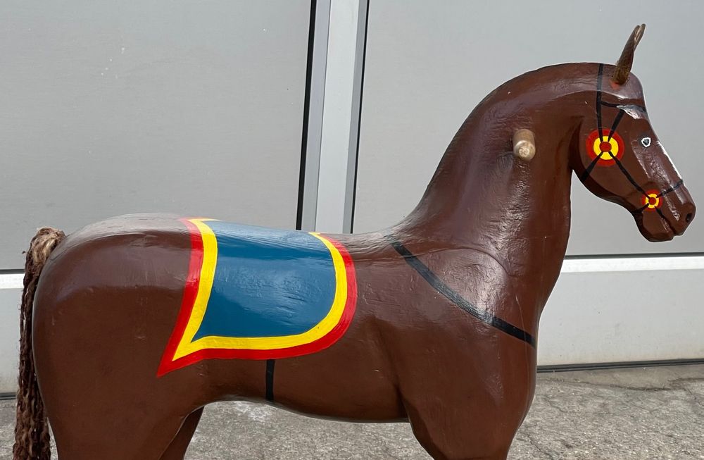 Grosse Antike Pferde Kutsche (Gebraucht) in Root für CHF 40 – mit Lieferung auf Ricardo kaufen