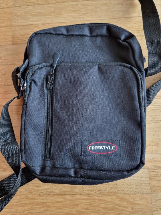 Men's Freestyle Shoulder Bag, Black | Kaufen auf Ricardo