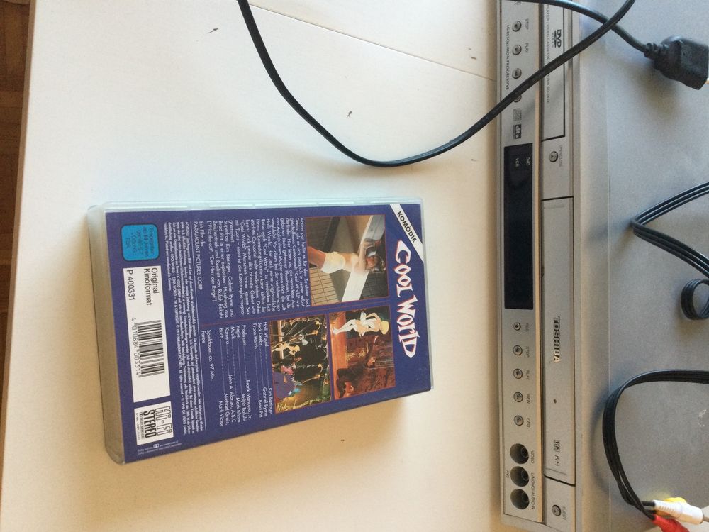 VHS Recorder plus Cool World VHS (Gebraucht) in Widnau für CHF 10 – mit ...