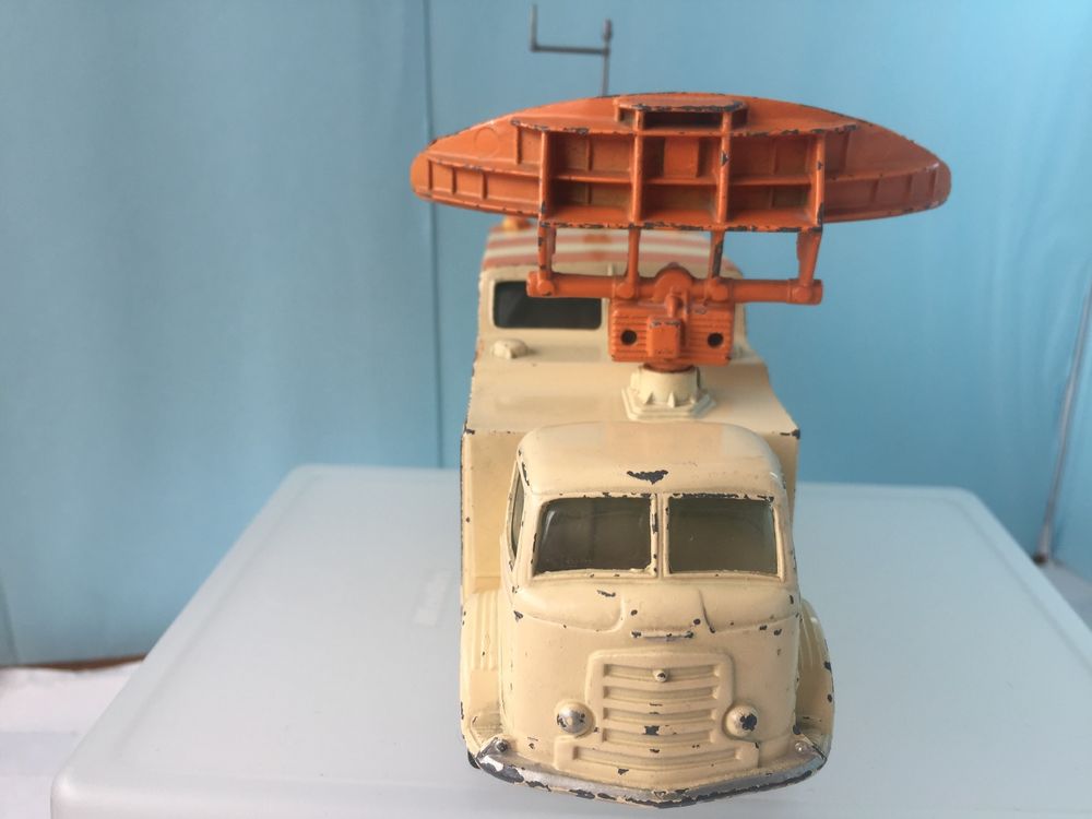 Corgi 1106 Karrier Decca Airfield Radar ohne OVP (Defekt) in Thun für ...