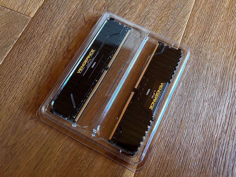 32GB Corsair Vengeance LPX RAM (3000 MHz) (Gebraucht) in Jaun für CHF ...