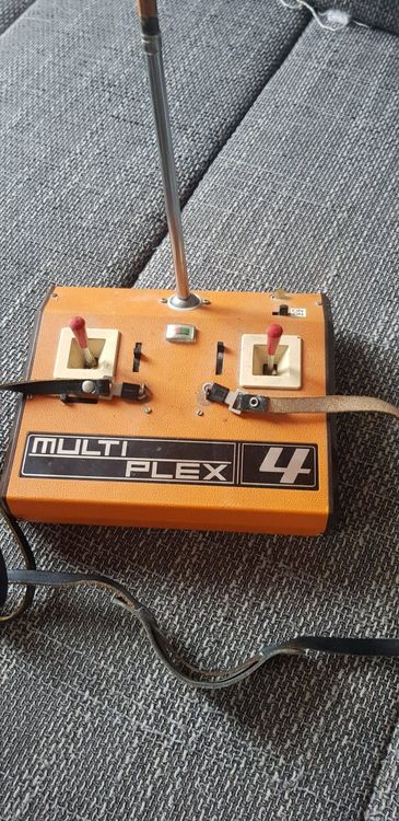 MULTIPLEX 4 27Mhz Nur Fernsteuerung Bj1970 für Sammler. (Gebraucht) in Berneck für CHF 31 – mit ...