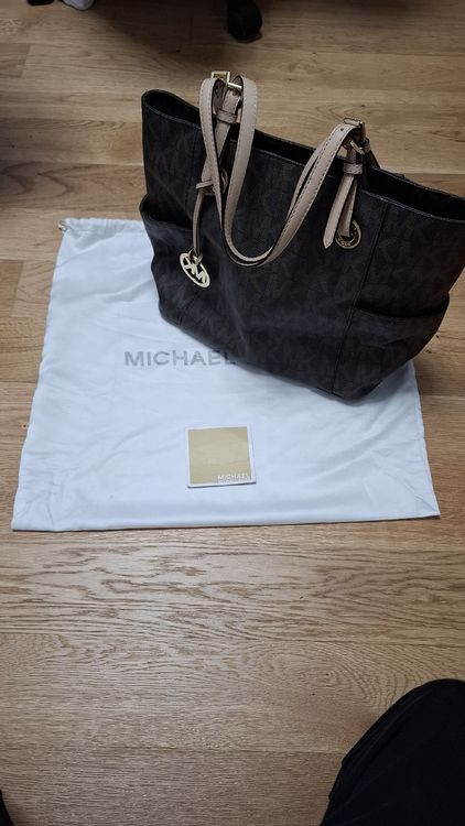Michael Kors Jet Set Medium Logo Pocket Tote (Gebraucht) in Altenrhein ...