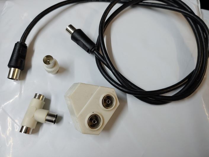 TV Kabel Adapter Set (Gebraucht) in Aesch BL für CHF 4.95 – mit ...