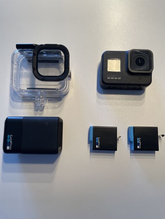 GoPro 8 black edition with scuba case 2 batteries+charger (Gebraucht ...